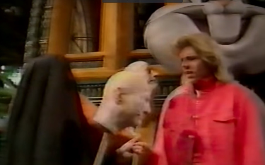 The creepiest characters from What’s Up Doc? | It's A Stampede!