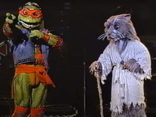 Watching Teenage Mutant Ninja Turtles: Coming Out of Their Shells Tour ...