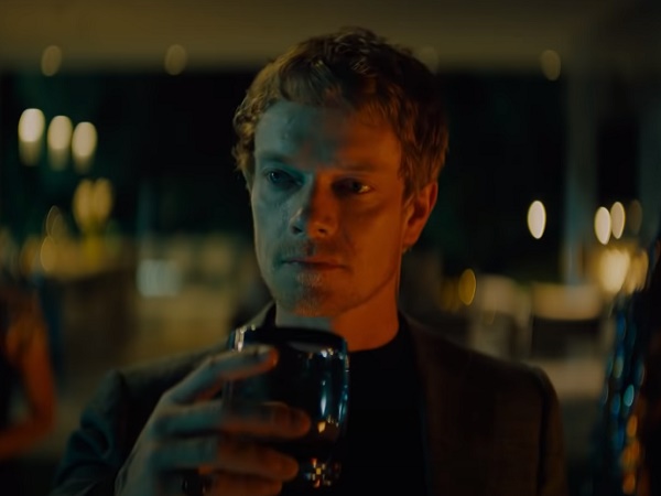 Review: Night Teeth (2021) | It's A Stampede!