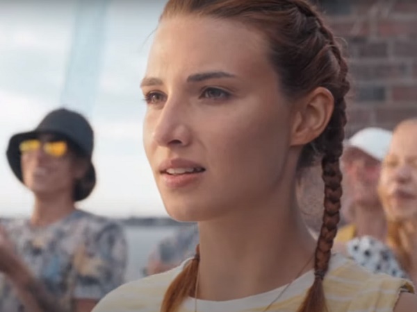 Review: Into the Wind (2022) | It's A Stampede!