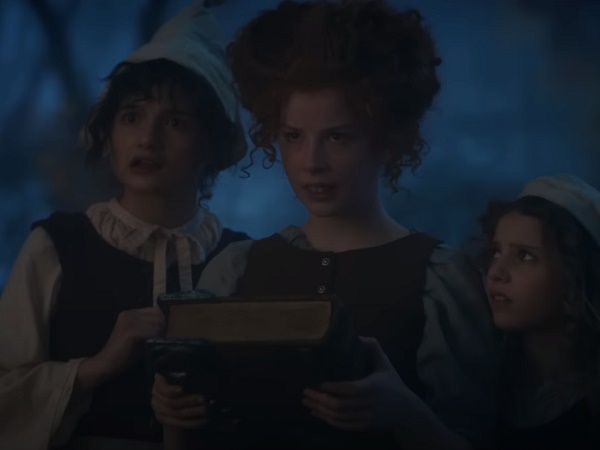 Review: Hocus Pocus 2 (2022) | It's A Stampede!