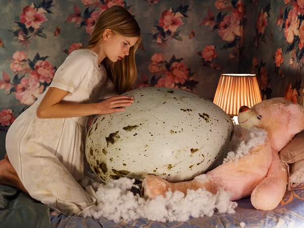 Review: Hatching | It's A Stampede!