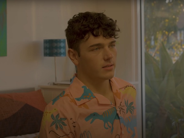 Review: Single, Out – Season One DVD | It's A Stampede!